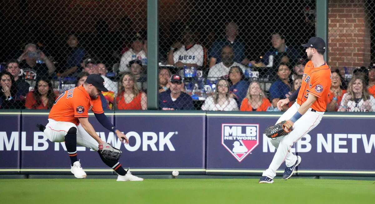 Houston Astros open season series vs. Texas Rangers with a loss