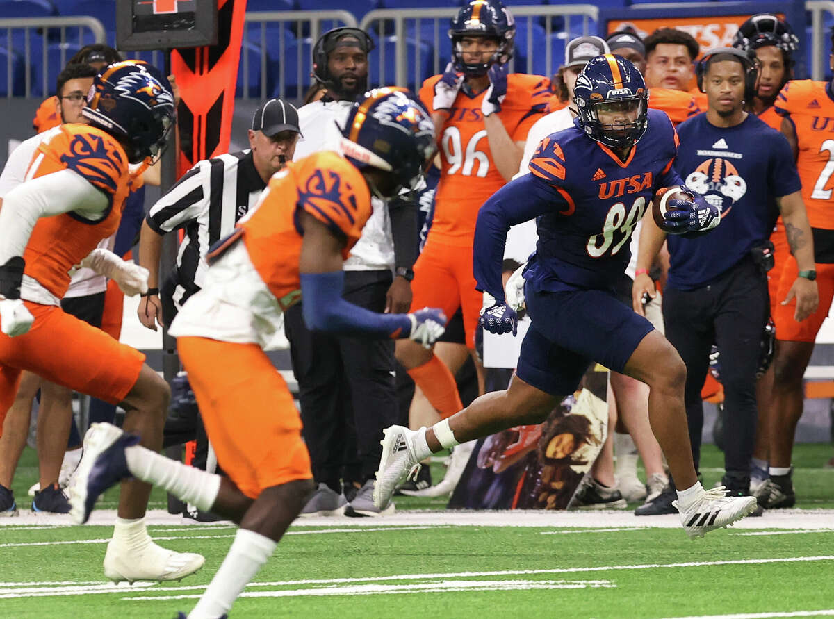 UTSA Roadrunners embrace Alamodome atmosphere at spring game