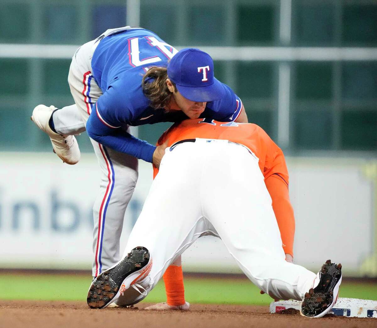 Houston Astros open season series vs. Texas Rangers with a loss