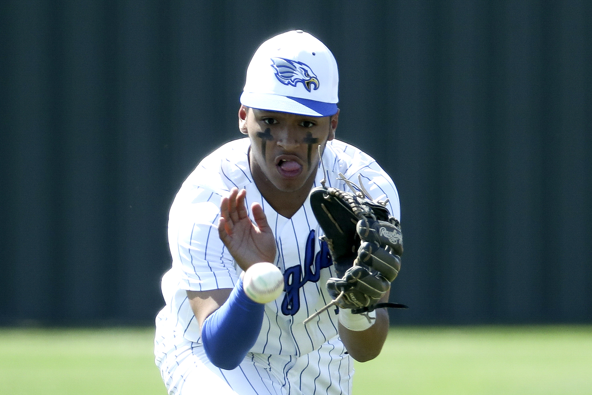 New Caney takes 13-6A series sweep of Grand Oaks
