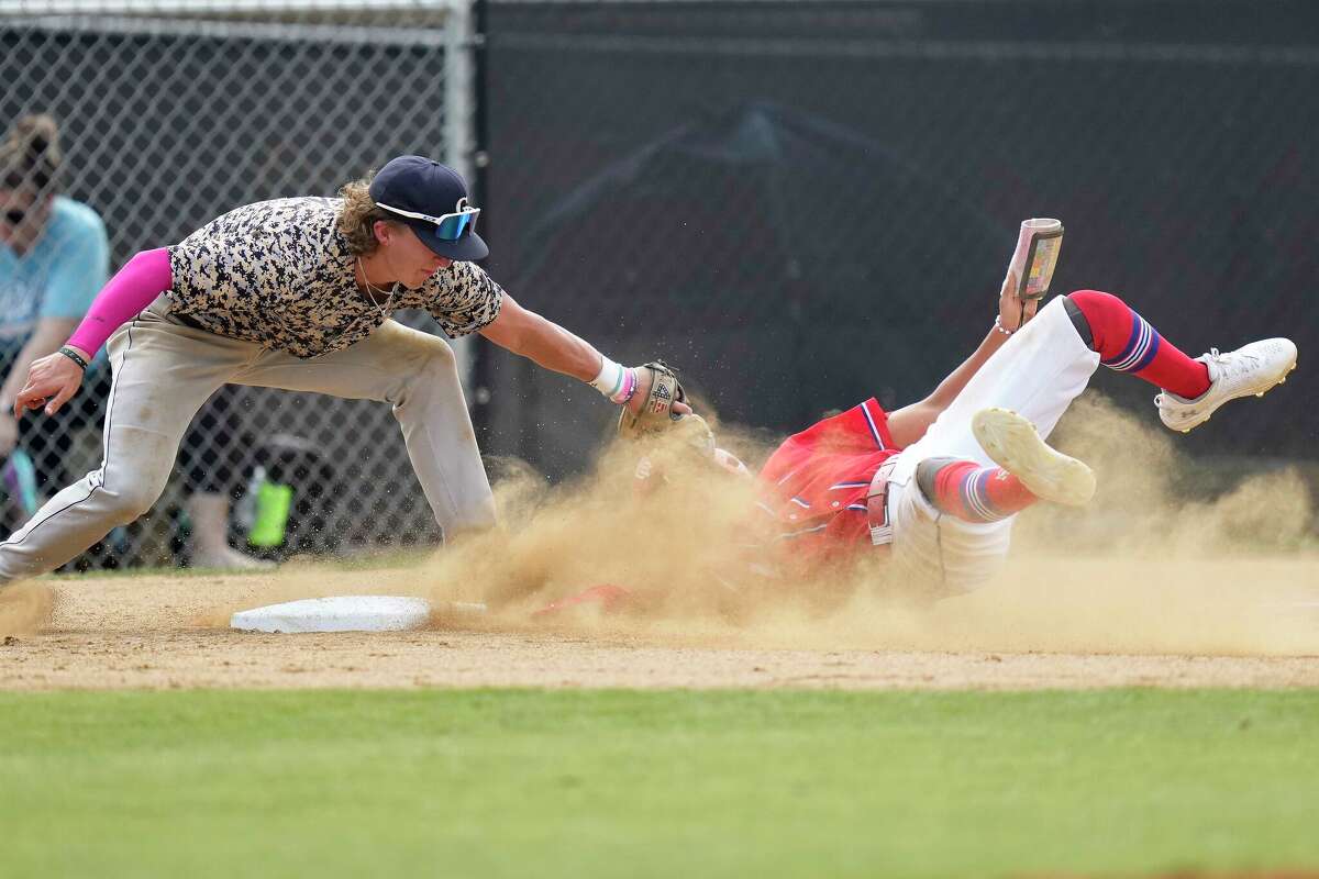 College Park's Blanchard picks up big hit, Balderas blanks Oak Ridge i