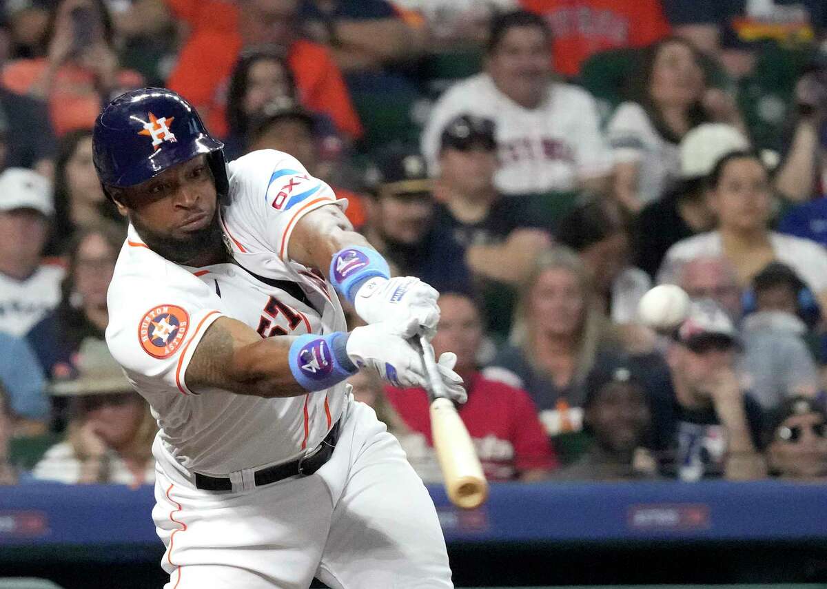 Houston Astros: Yordan Alvarez begins the season on fire