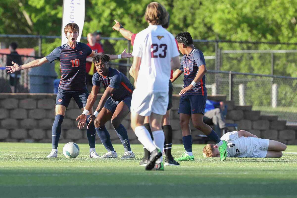 Boys soccer: Seven Lakes Spartans win state championship