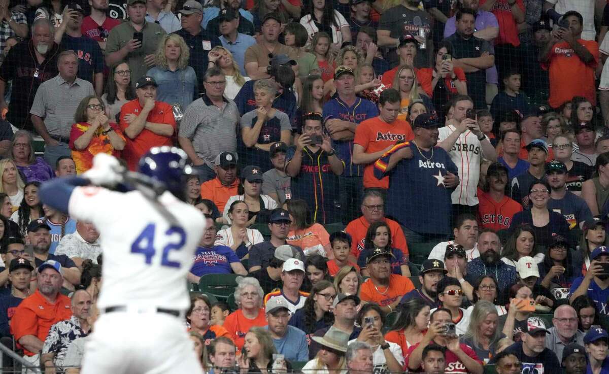 Houston Astros: Yordan Alvarez begins the season on fire