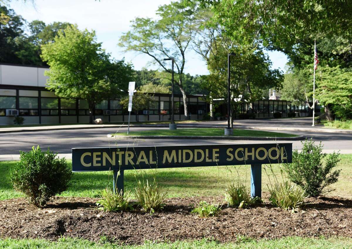 Design for Greenwich's new Central Middle School has safety upgrades