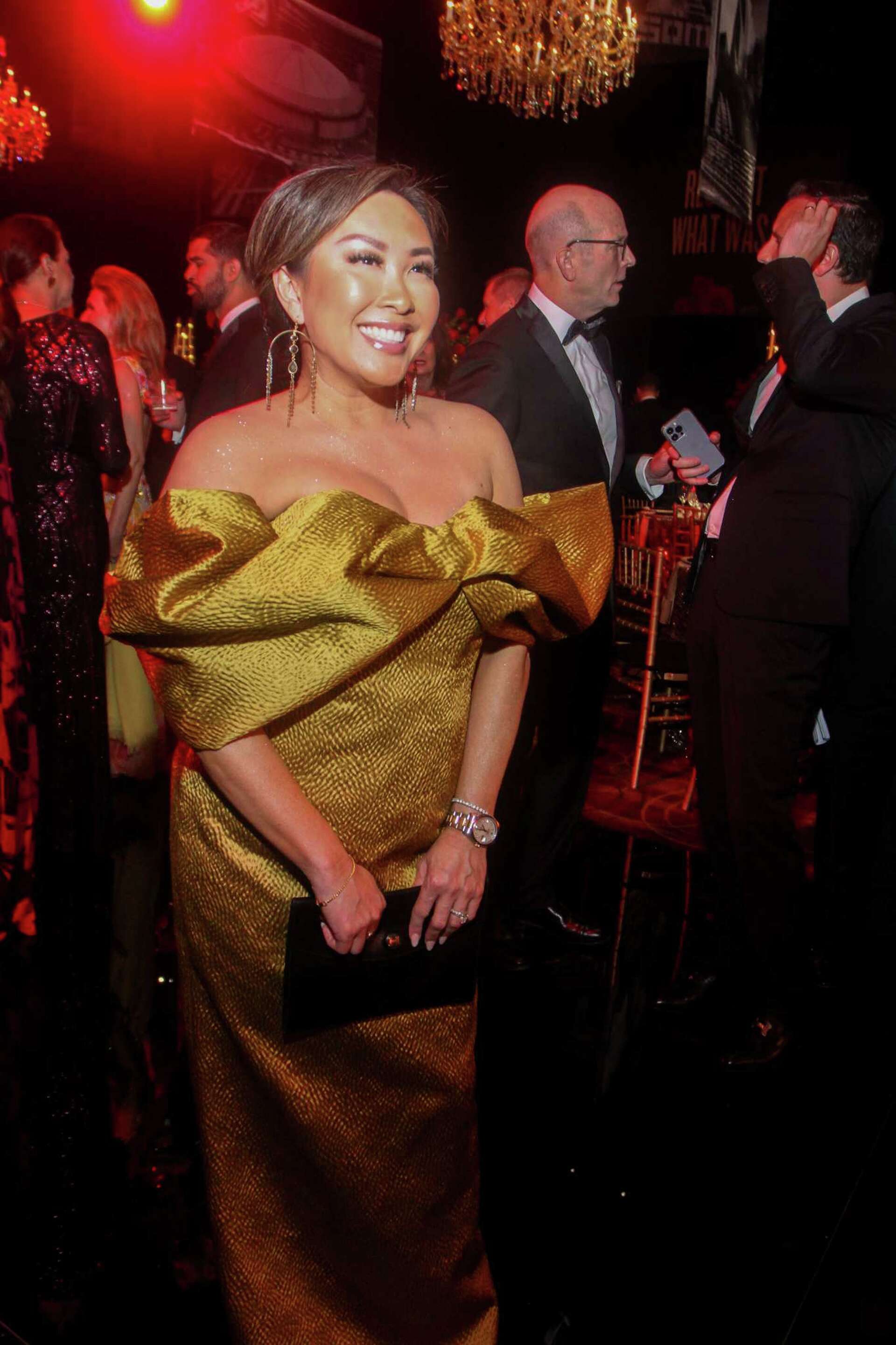 Opera Ball 2023 raises near-record $1.4 million at Wortham