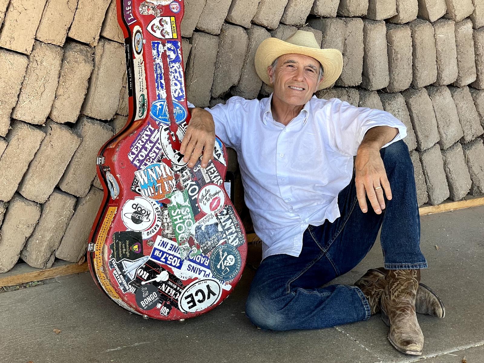 Musician Dana Cooper performing in Beaumont for first time in years