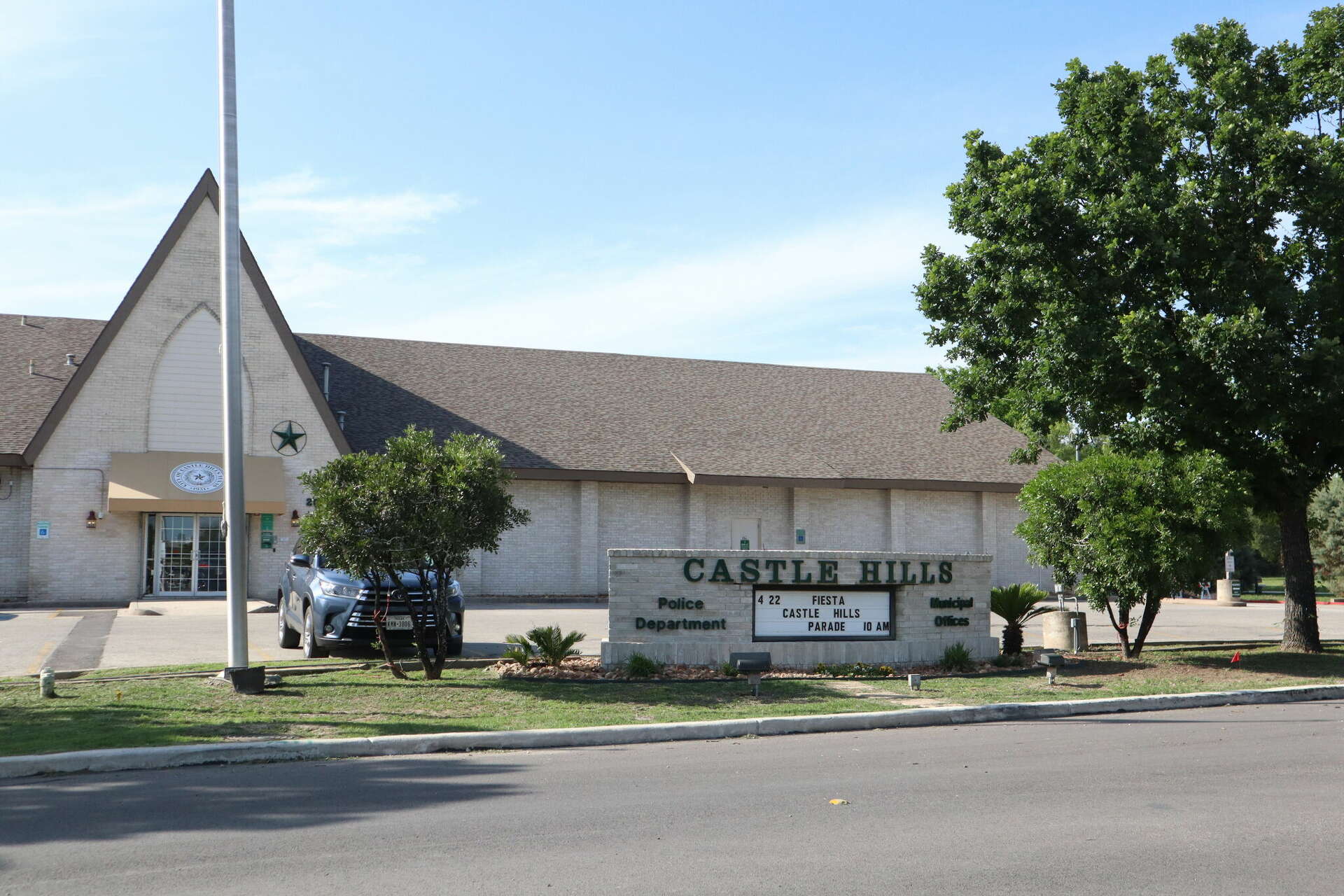 Discover the best of Castle Hills – a suburb of San Antonio