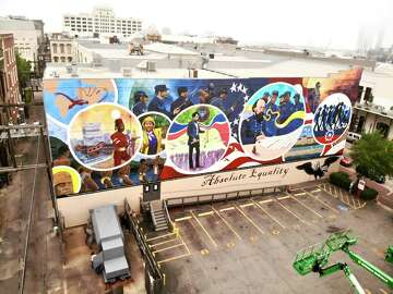 Houston artist's Juneteenth mural project expands to six cities
