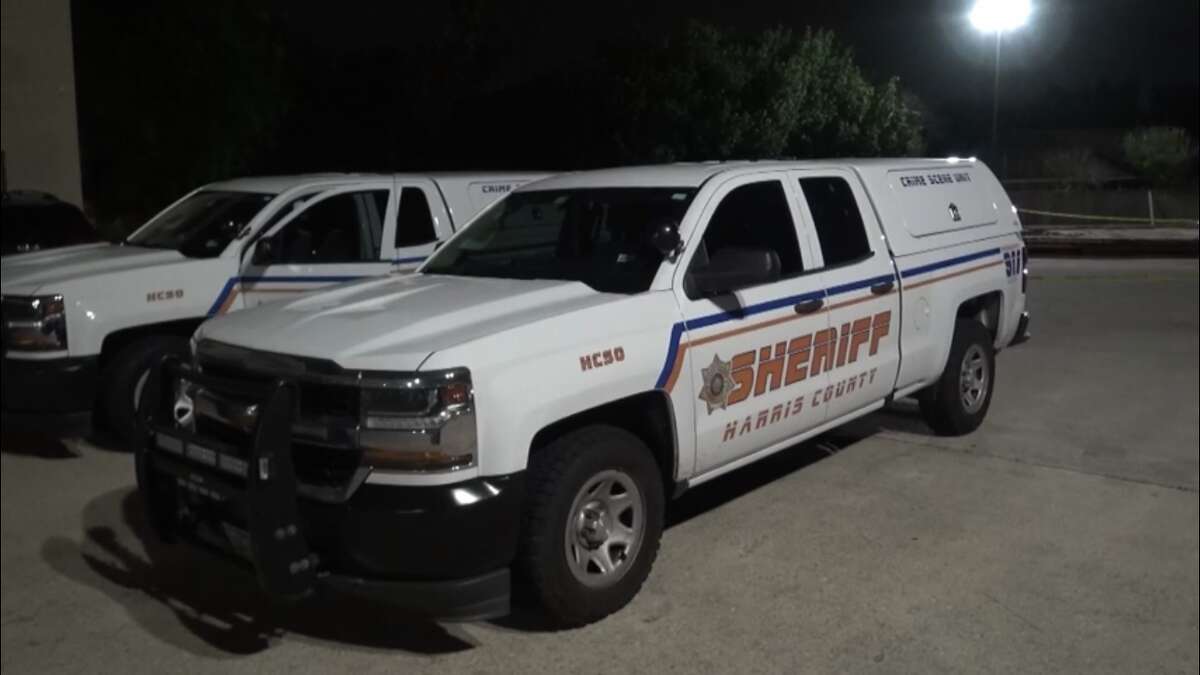 Man dead after shooting outside hotel in northwest Harris County