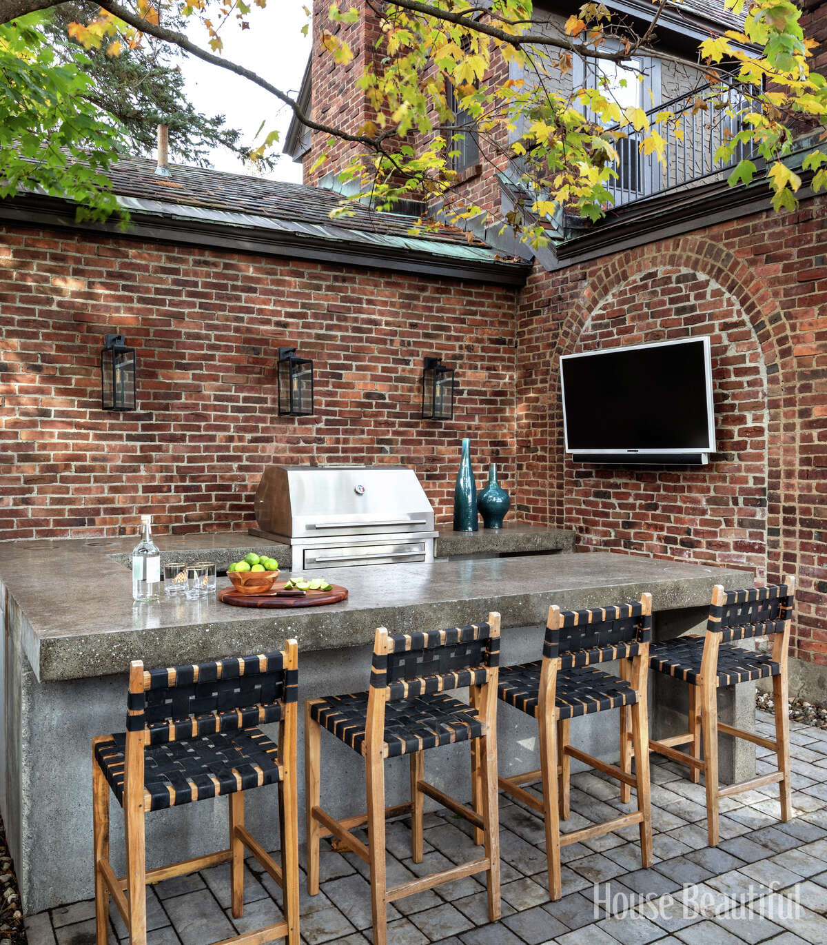 Bobby Flay shows off renovated Saratoga Springs vacation home Bobby Flay shows off renovated Saratoga Springs vacation home