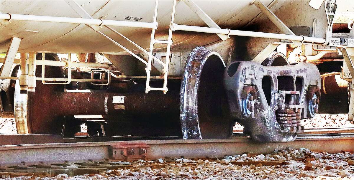 Train derails by Wood River Phoebe Goldberg Overpass