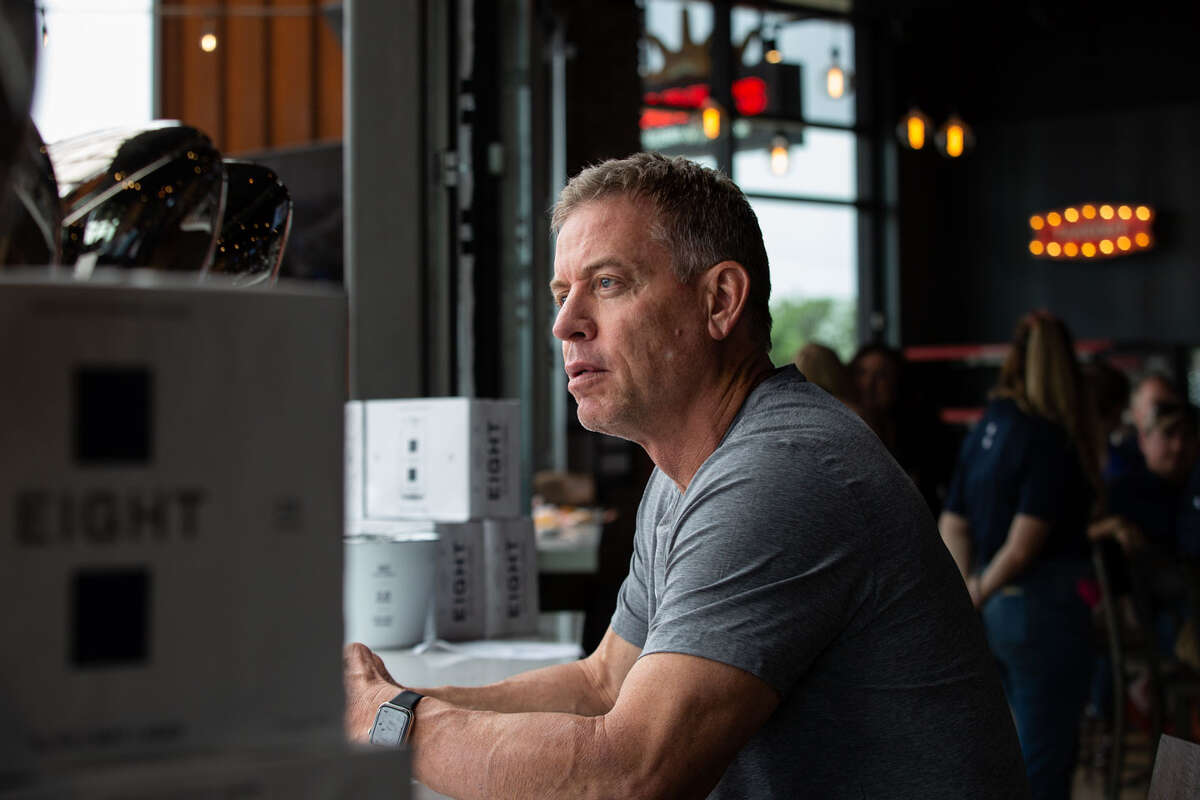 Troy Aikman visits San Antonio to celebrate anniversary of beer launch