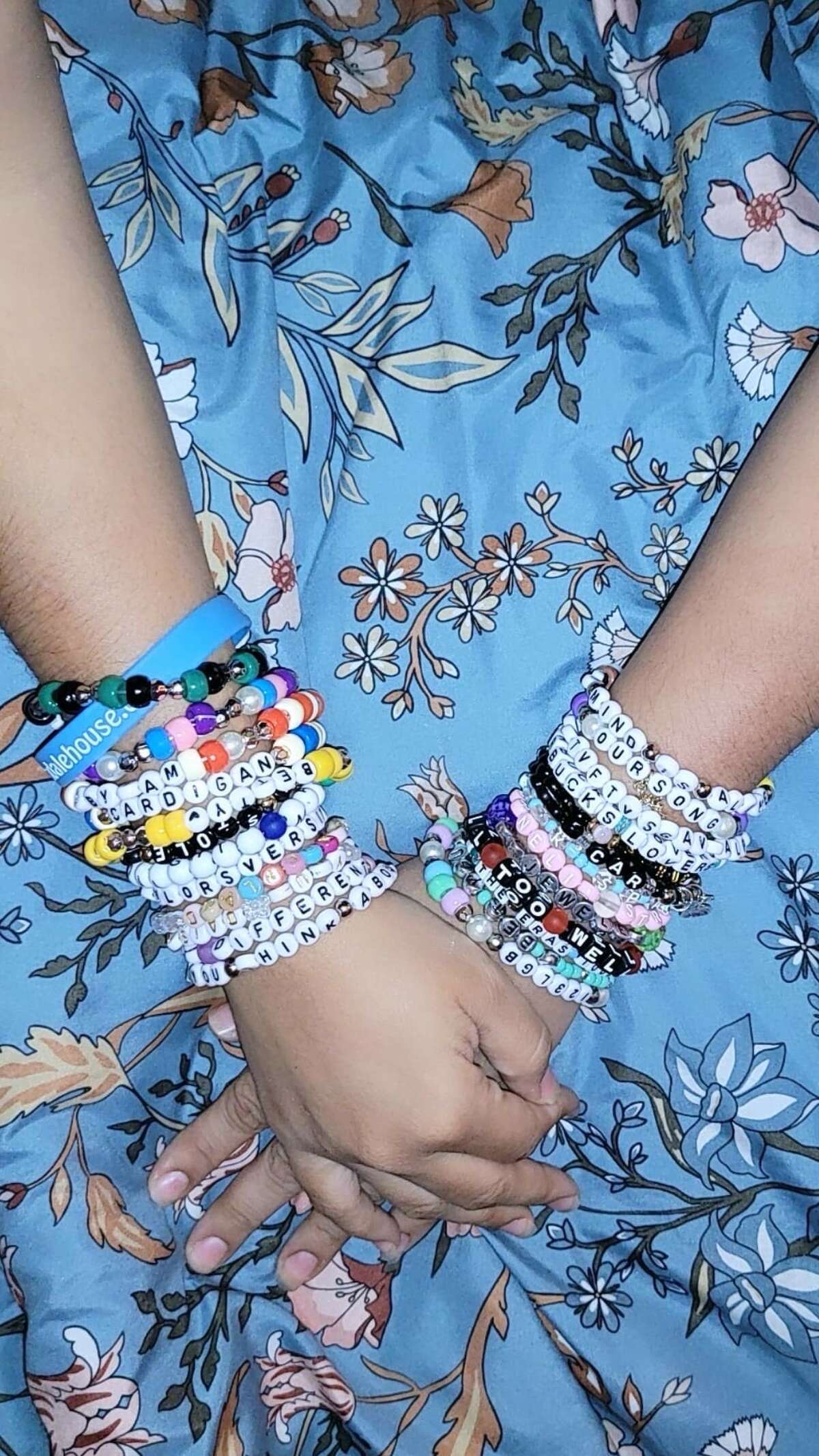 Houston Swifties band together to welcome Taylor Swift's Eras Tour