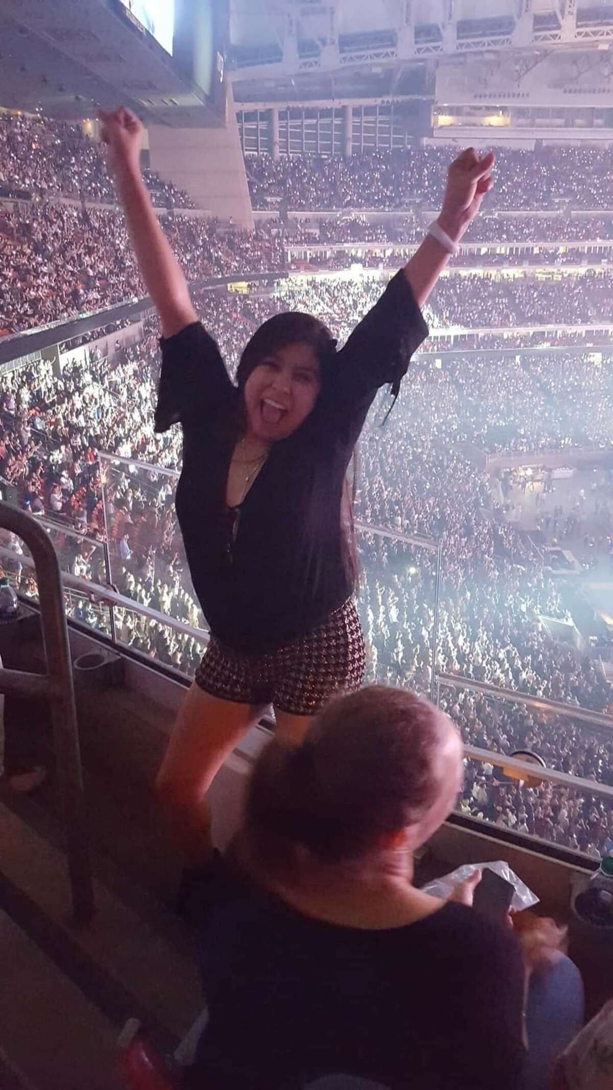 Houston Swifties band together to welcome Taylor Swift's Eras Tour