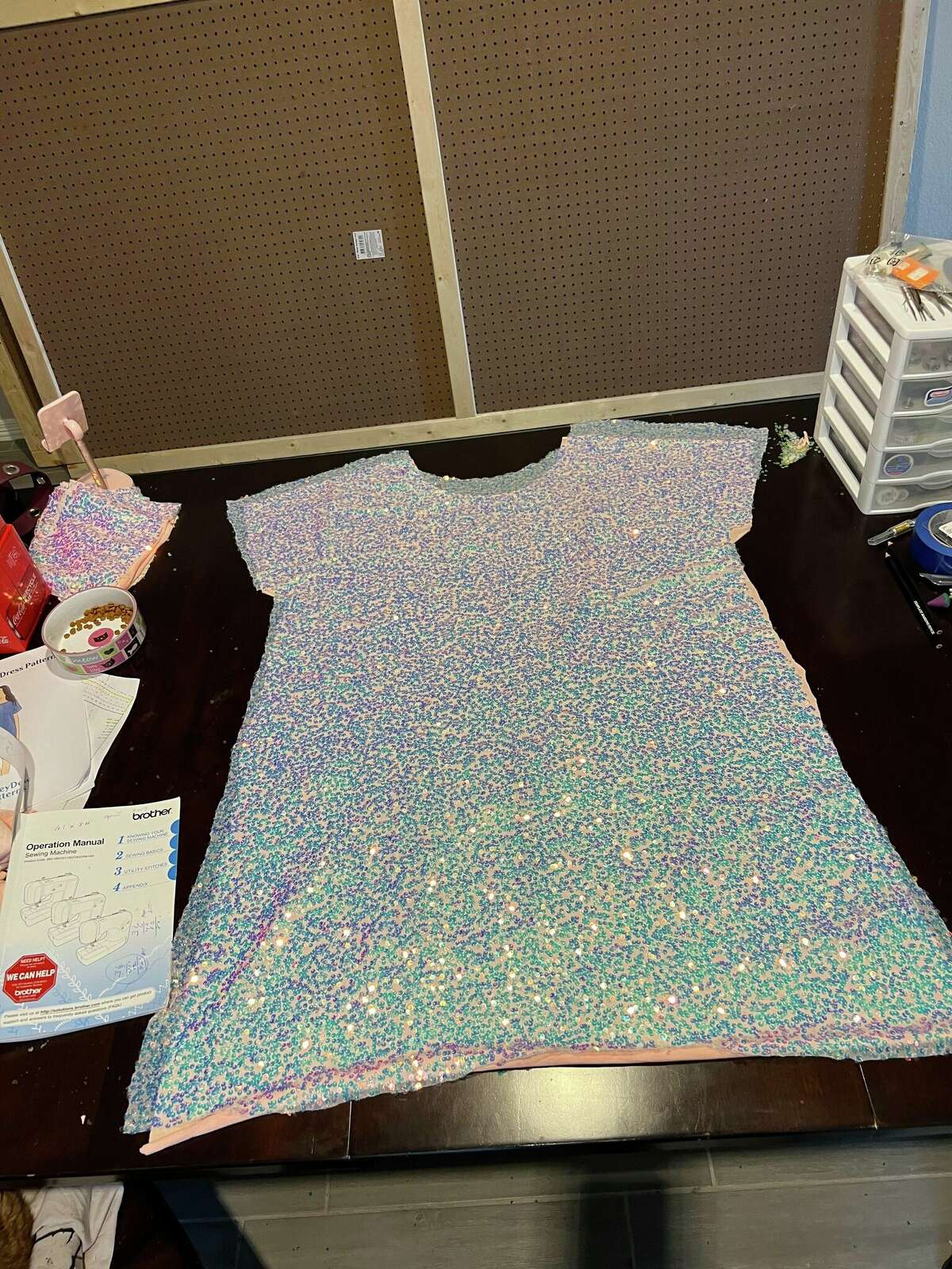 Houston Swifties band together to welcome Taylor Swift's Eras Tour