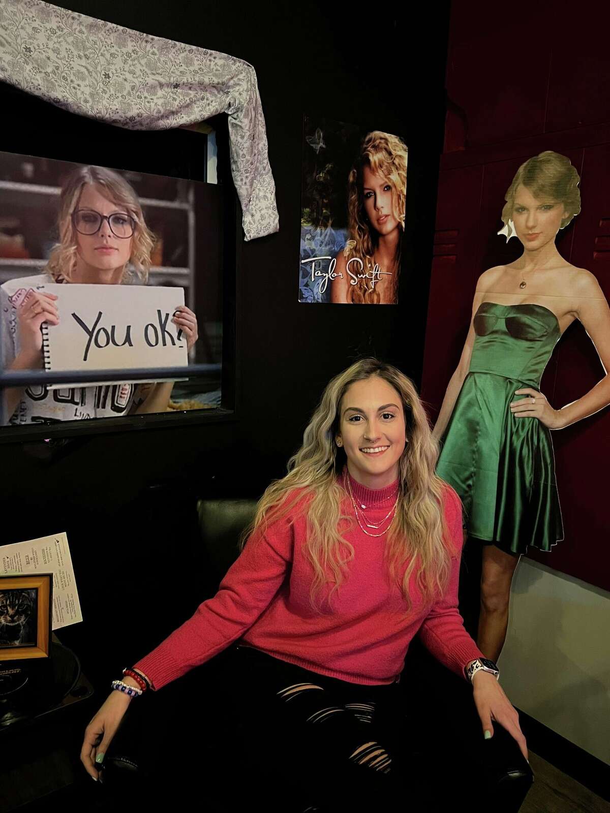 Houston Swifties band together to welcome Taylor Swift's Eras Tour