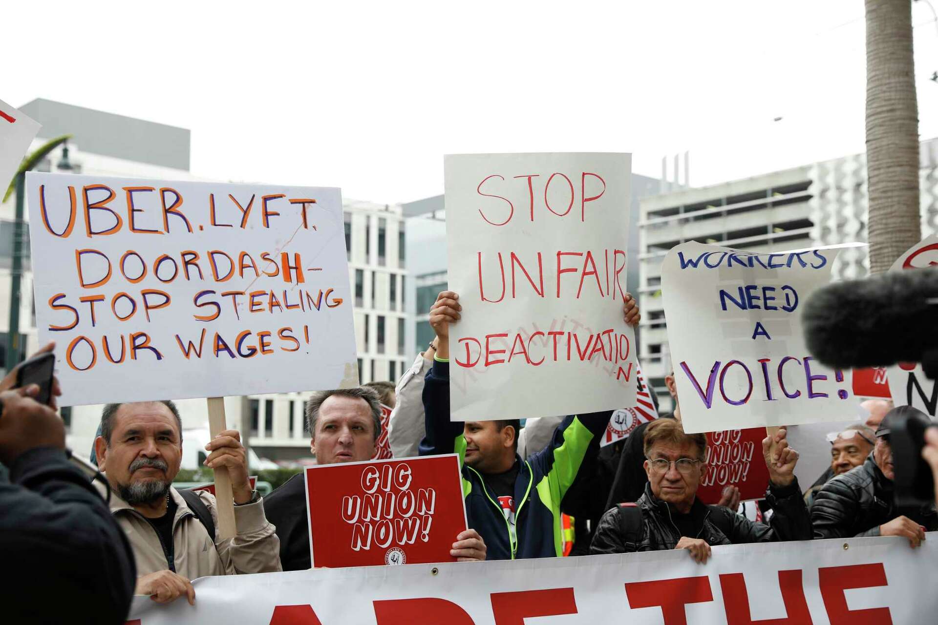 California’s gig worker fight will take center stage in Washington
