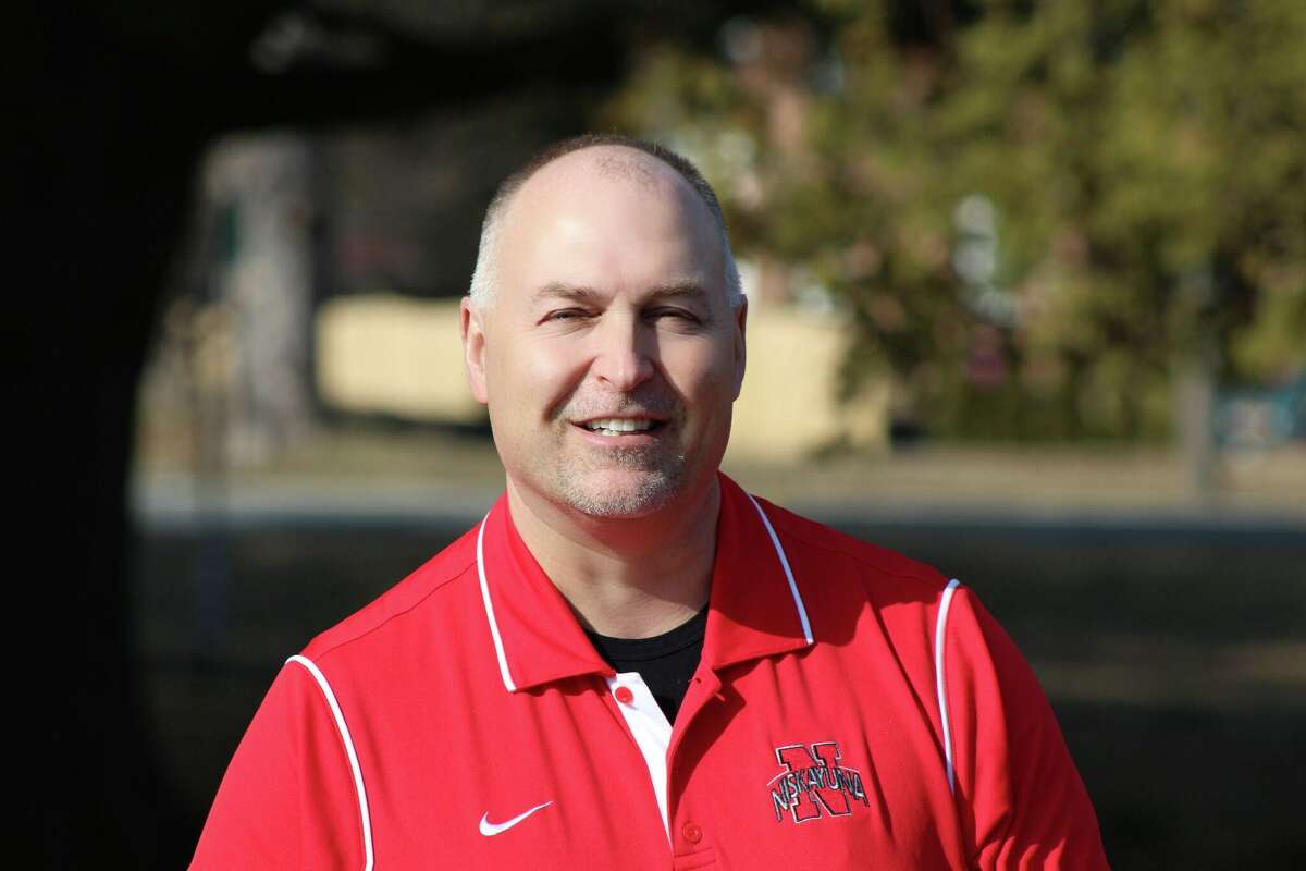 Niskayuna supervisor's race pits Backus against Puccioni