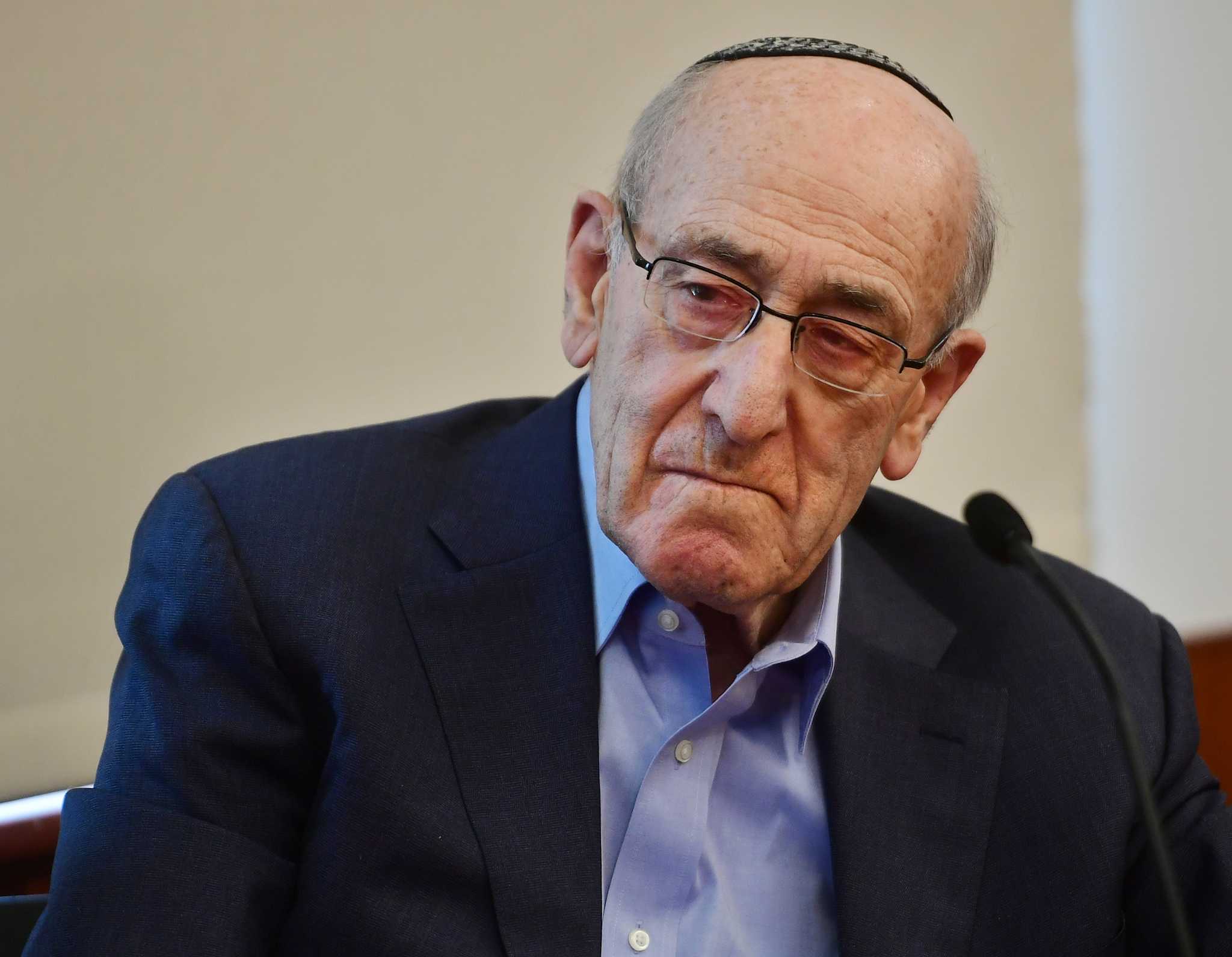 Holocaust survivor shares story of perseverance in Fairfield