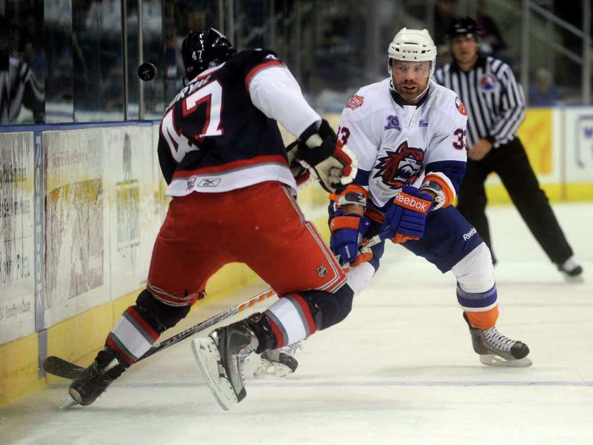 Sound Tigers come up weak on offense in loss to Wolf Pack