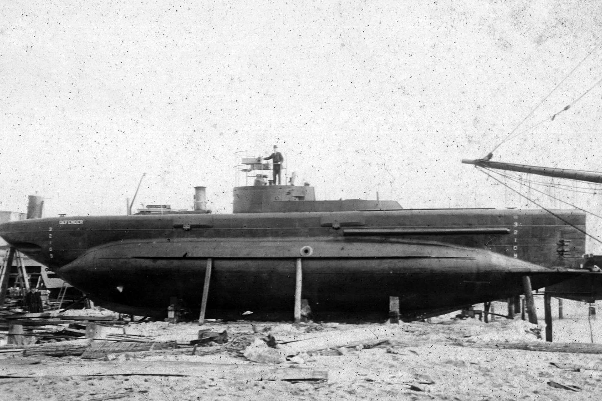 CT divers find submarine missing for 80 years in Long Island Sound