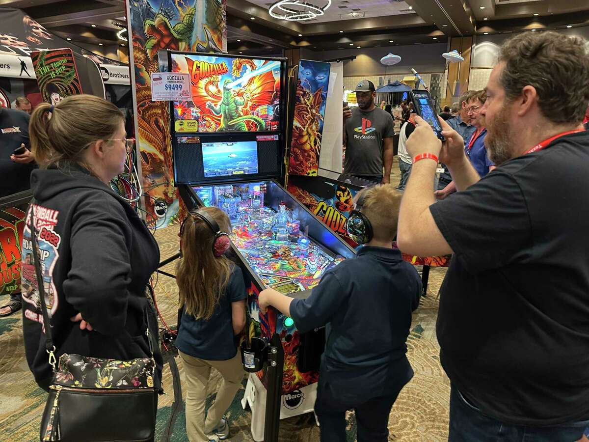 Pinball is bouncing back into the hearts of Texans