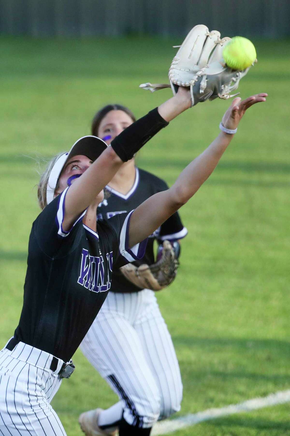 The Woodlands clinches share of 13-6A title with 12th straight win