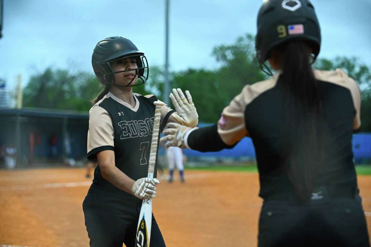 Edison romps to 16-0 win over Jefferson in District 27-5A play