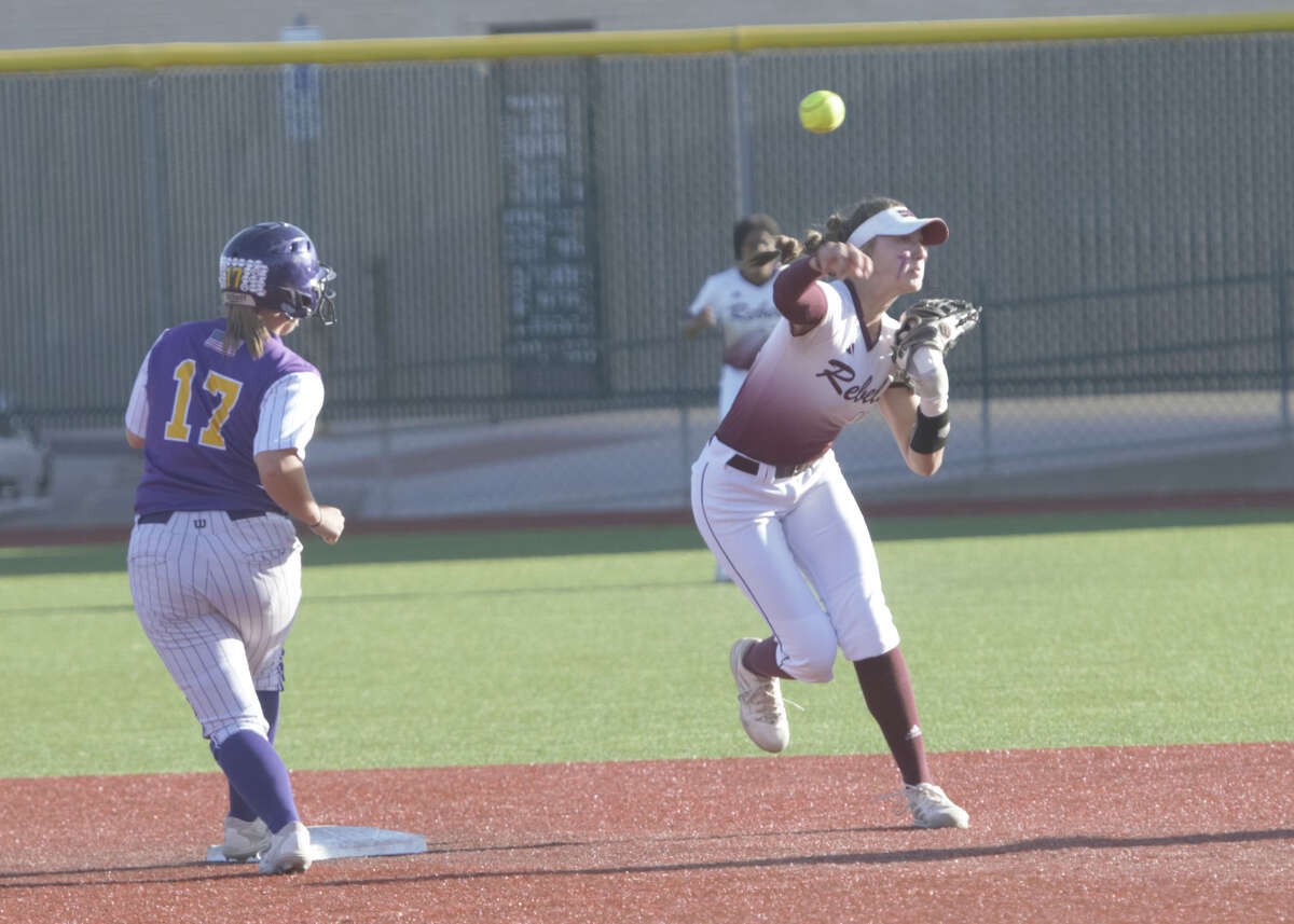 HS SOFTBALL: Midland High rolls past Legacy, clinches playoff spot
