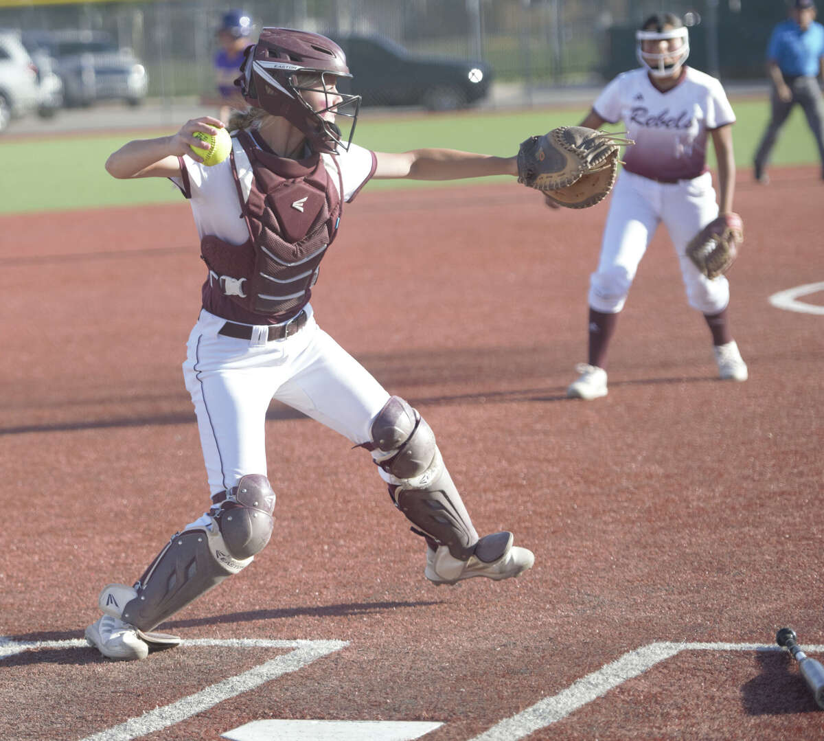 HS SOFTBALL: Midland High rolls past Legacy, clinches playoff spot