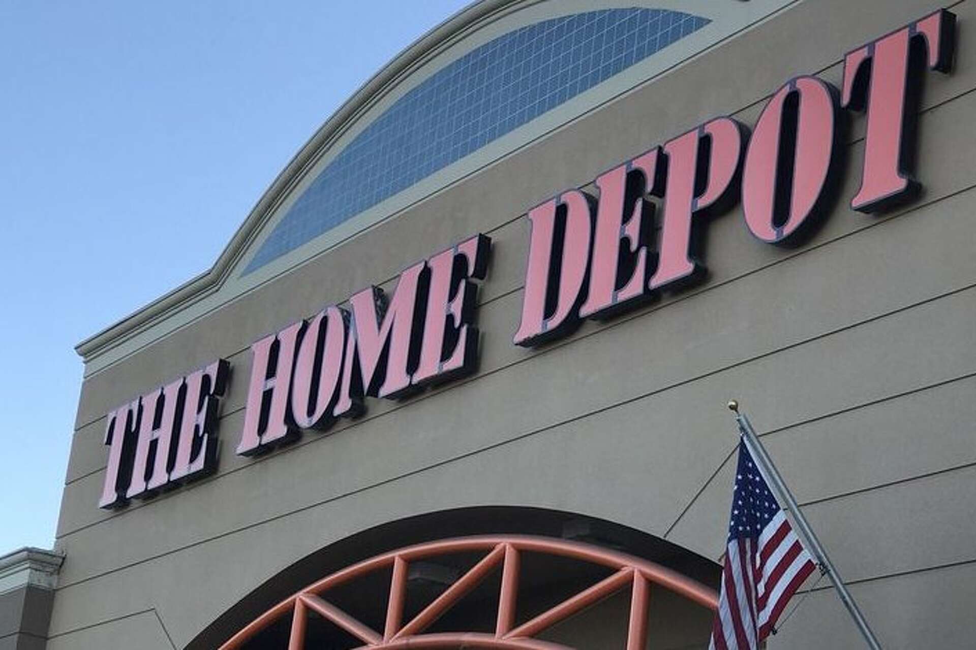 Police: Man killed trying to stop shoplifter at Bay Area Home Depot