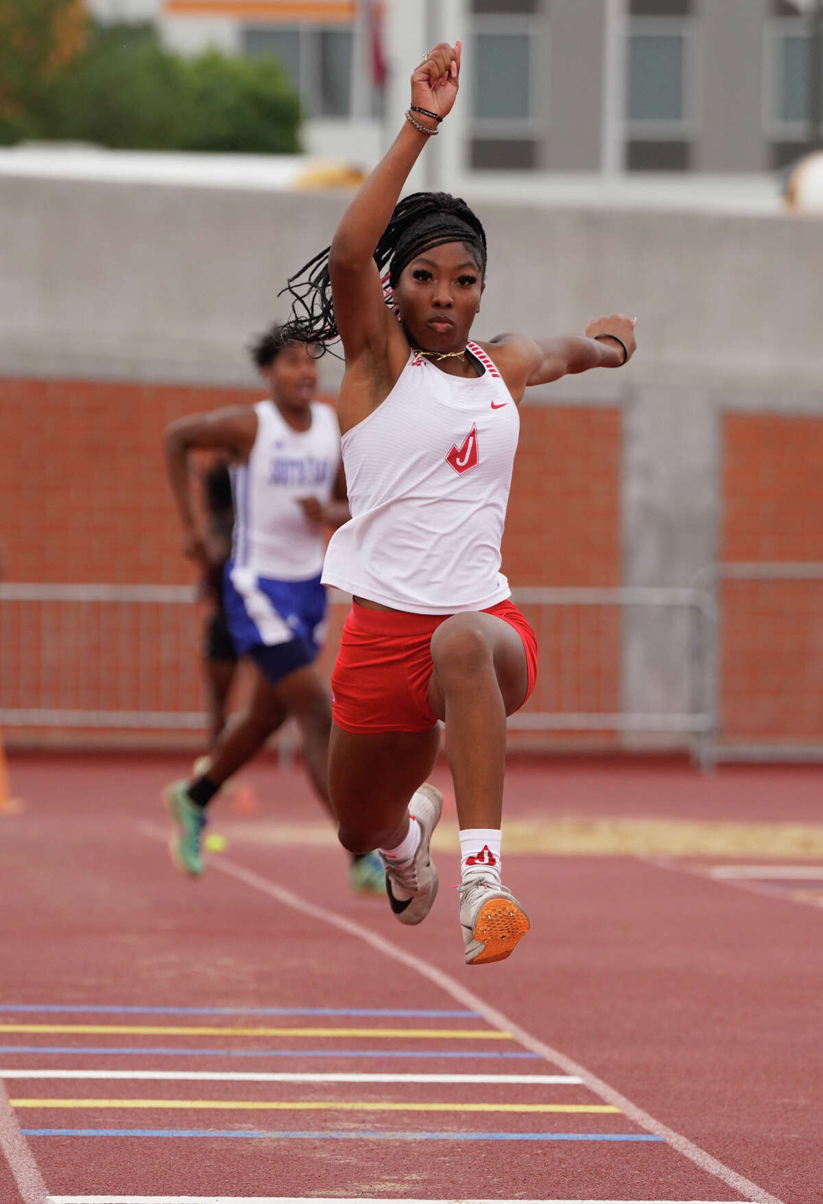 Track and field: Brandeis' Clendenin gets discus breakthrough