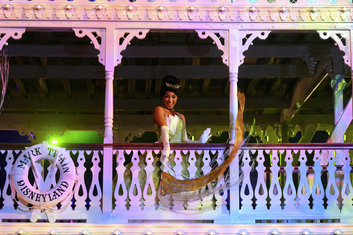 How to experience a Disneyland princess day full of magic