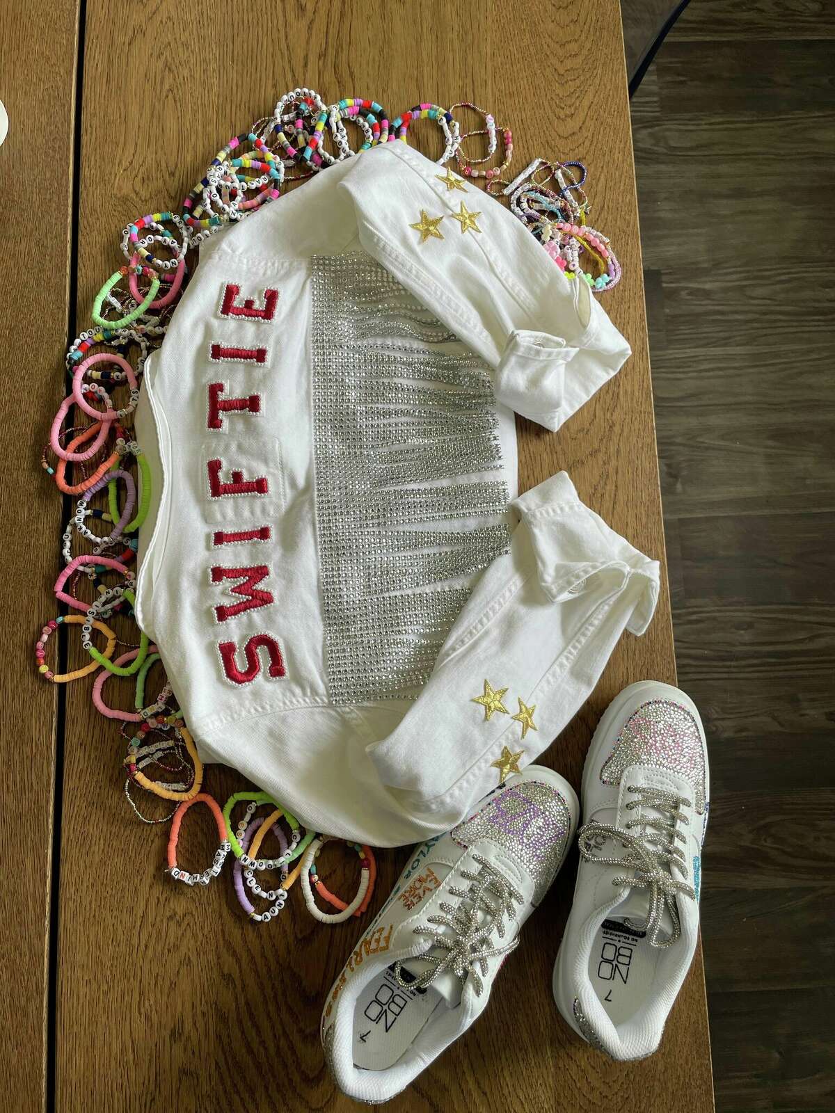 Houston Swifties band together to welcome Taylor Swift's Eras Tour