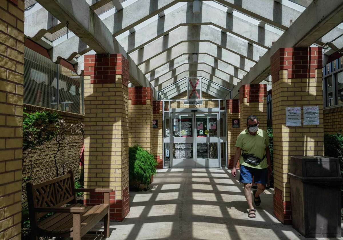 Historic HIV clinic in Houston moves to new building