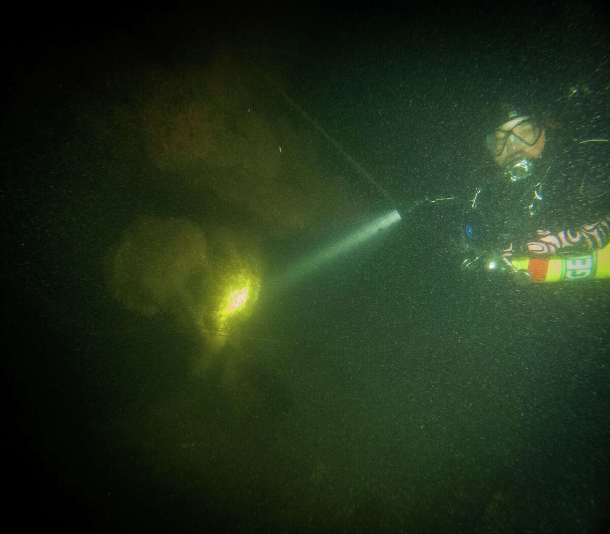 Divers find submarine missing for 80 years in Long Island Sound