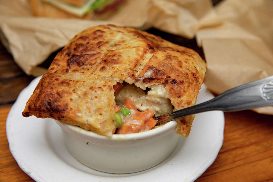 Leoda's, the Hawaii pie shop that's a perfect Maui road trip stop