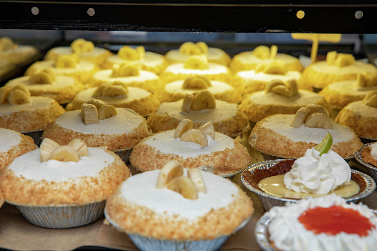 Leoda's, the Hawaii pie shop that's a perfect Maui road trip stop