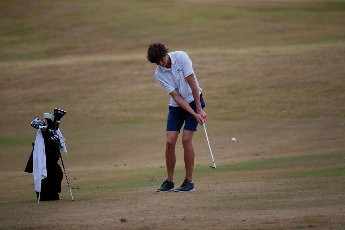 Houston area high school golf: Memorial wins Class 6A regional title