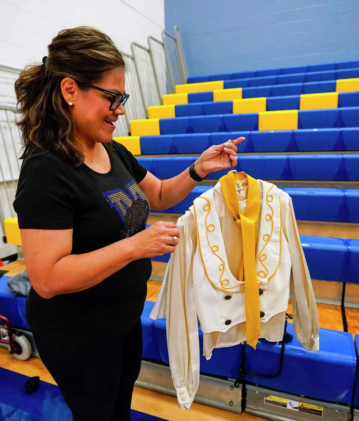 Sewing: Milby students, alumni carry on legacy of Cadettes drill team