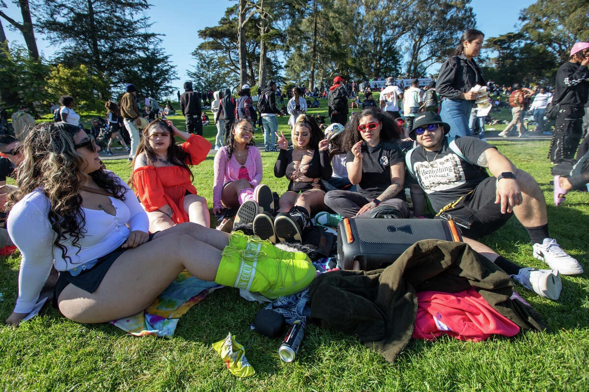 Music legend rings in 420 at San Francisco’s Golden Gate Park