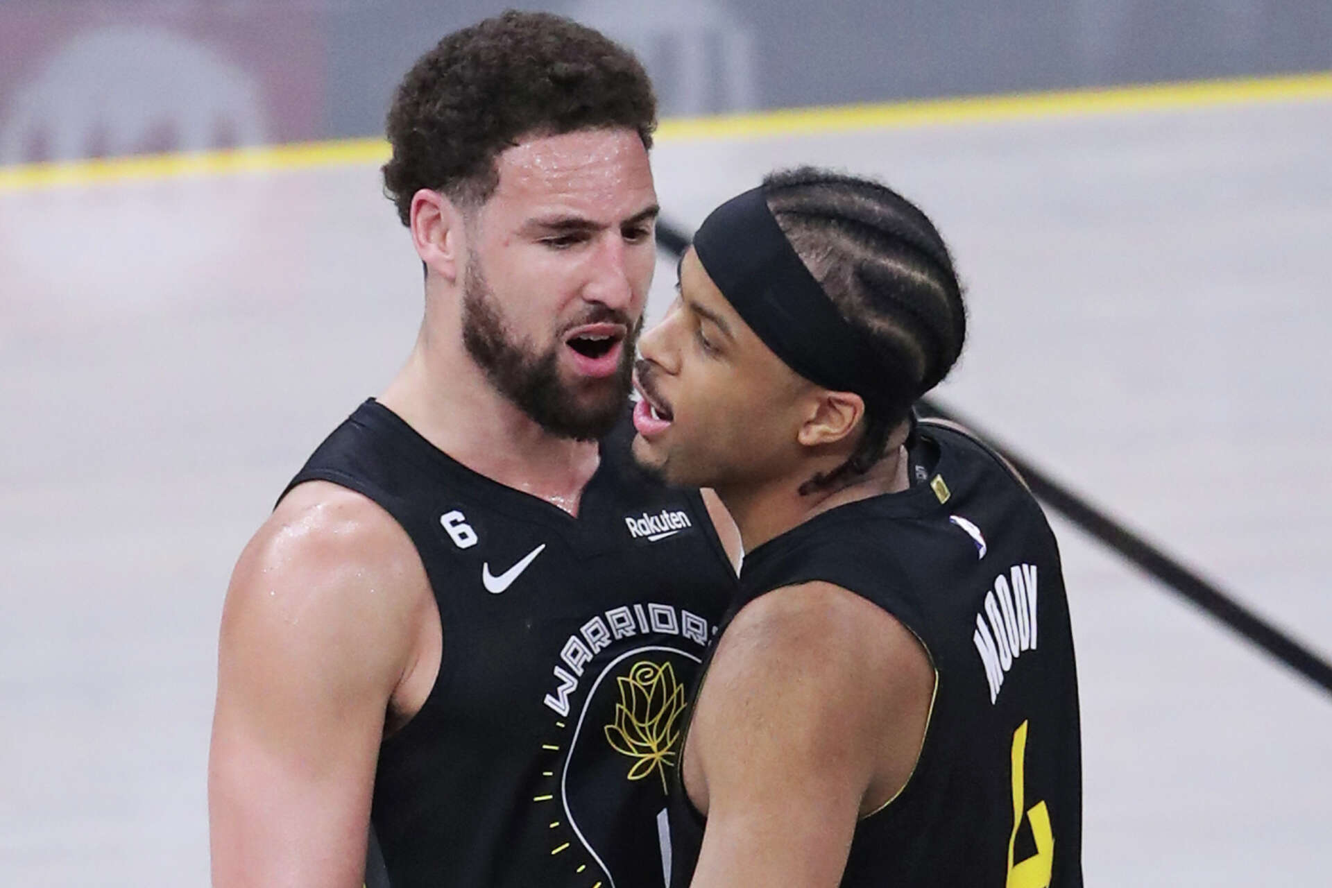 Steph Curry leads the way, but Warriors also need bench to produce