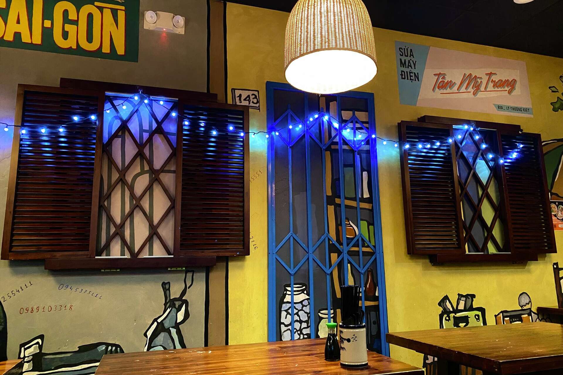 Where to find Vietnamese street-style restaurants in Houston