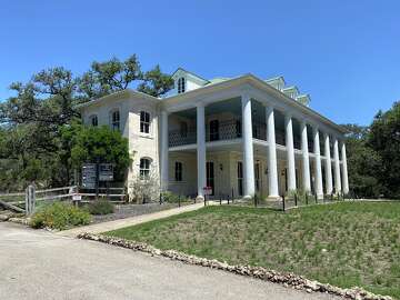 Denman Estate Park in San Antonio: A tranquil hideaway