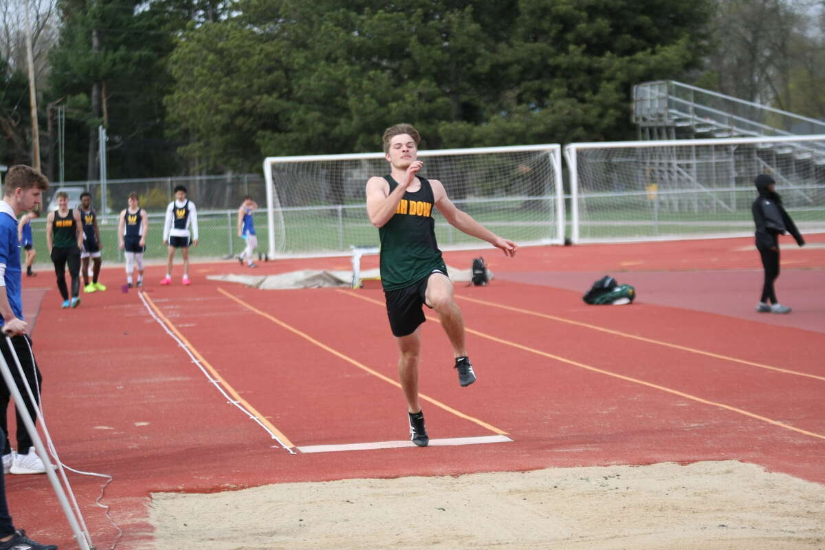 Chemics, Chargers have 'fun day' at Graves/Swayze Relays