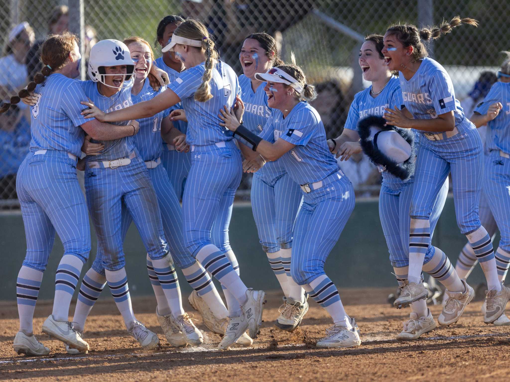 Johnson pushes past Madison 3-2 to secure the 28-6A softball title