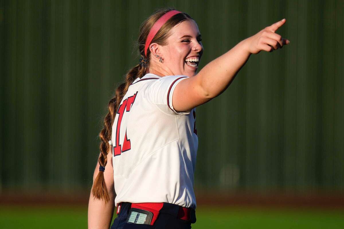 Atascocita softball: Underclassmen, star vets poised for playoff run