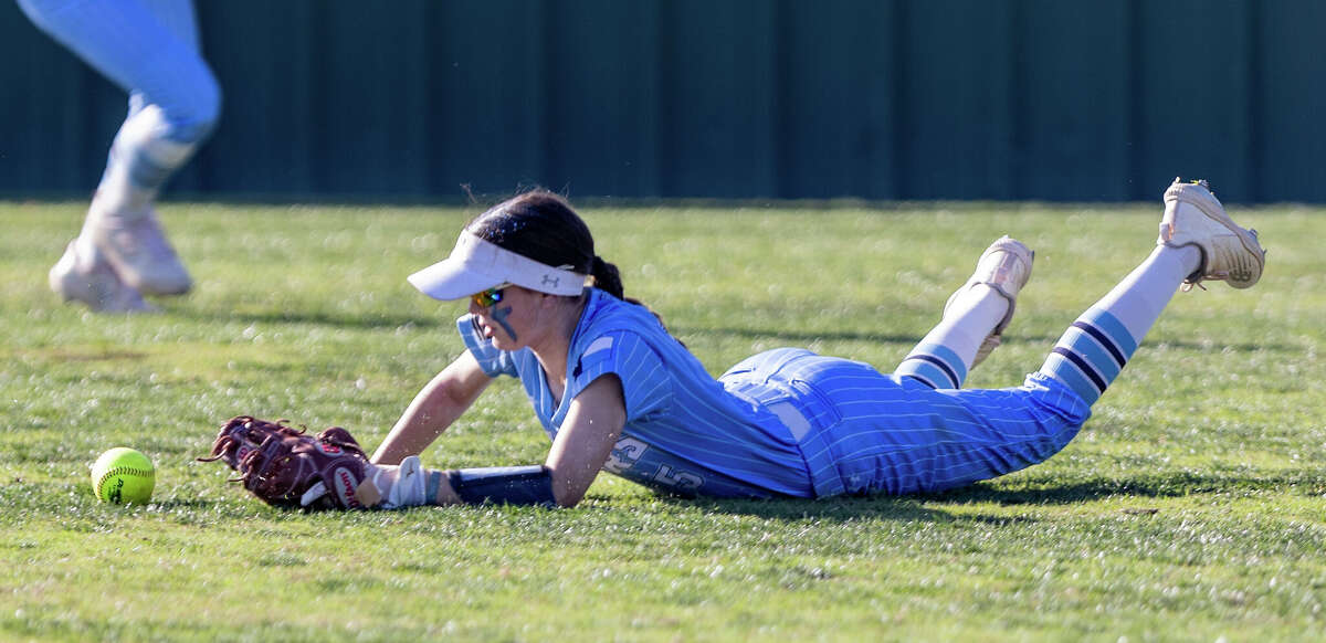 Johnson pushes past Madison 3-2 to secure the 28-6A softball title