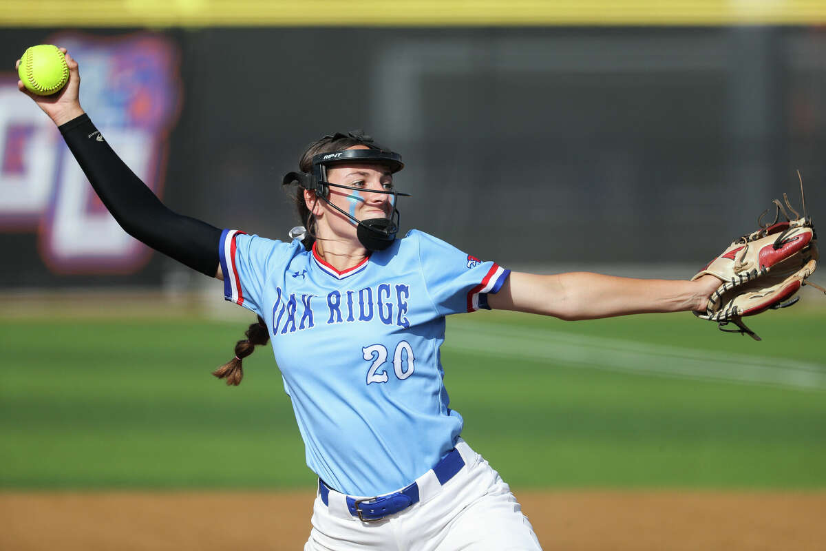 Oak Ridge keeps playoff streak alive, blanks Willis